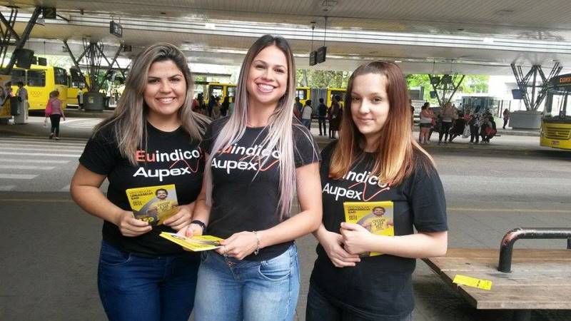Campanha de matrículas para 2015 na Aupex/Uniasselvi por toda a cidade - AUPEX